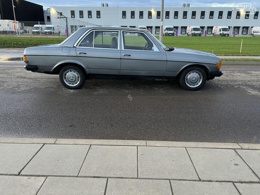 Pelēks Mercedes-Benz W 123 1981 Kauņa, ar dzinēja tilpumu 2.00 L un nobraukumu 350 tūkst. km par 2000 €, foto 6 vietnē AUTOMOTO.COM.LV