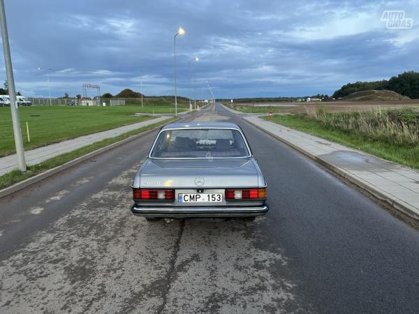 Серый Мерседес W 123 1981 в Каунас, объемом двигателя 2.00 л и пробегом 350 тыс. км за 2000 €, фото 7 на AUTOMOTO.COM.LV