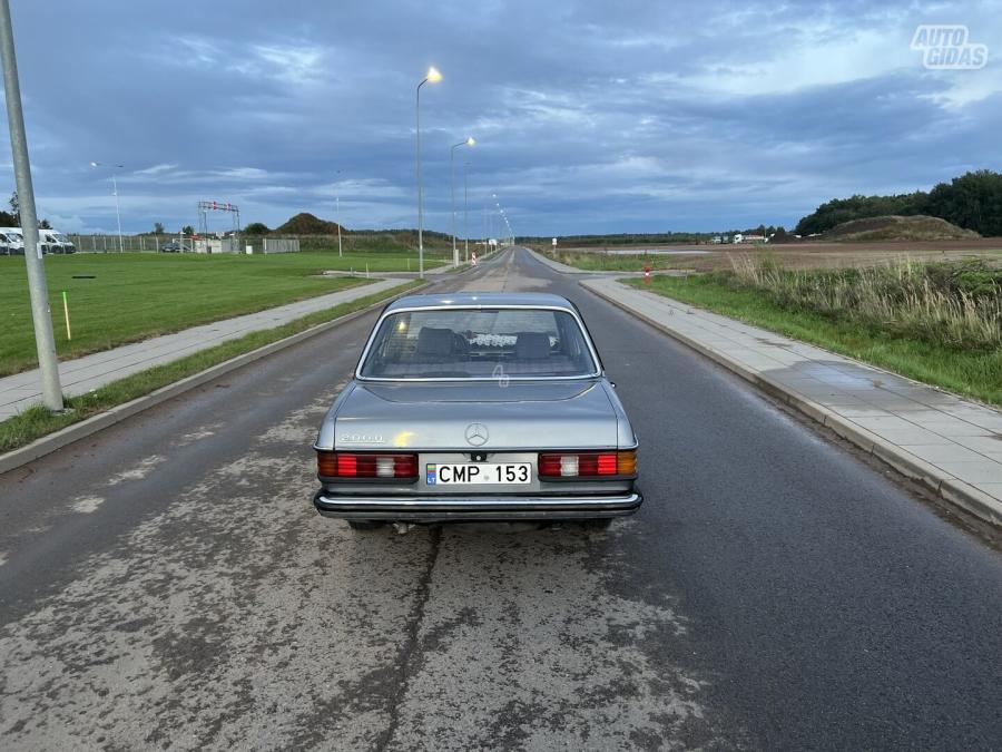 Pelēks Mercedes-Benz W 123 1981 Kauņa, ar dzinēja tilpumu 2.00 L un nobraukumu 350 tūkst. km par 2000 €, foto 7 vietnē AUTOMOTO.COM.LV