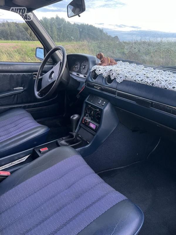 Серый Мерседес W 123 1981 в Каунас, объемом двигателя 2.00 л и пробегом 350 тыс. км за 2000 €, фото 11 на AUTOMOTO.COM.LV