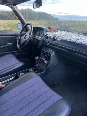 Pelēks Mercedes-Benz W 123 1981 Kauņa, ar dzinēja tilpumu 2.00 L un nobraukumu 350 tūkst. km par 2000 €, foto 11 vietnē AUTOMOTO.COM.LV