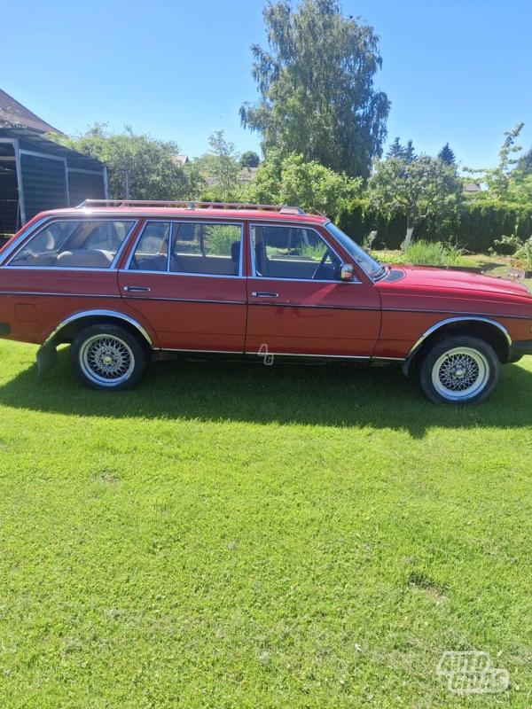 Красный Мерседес W 123 1986 в Каунас, объемом двигателя 2.80 л и пробегом 480 тыс. км за 3500 €, фото 1 на AUTOMOTO.COM.LV