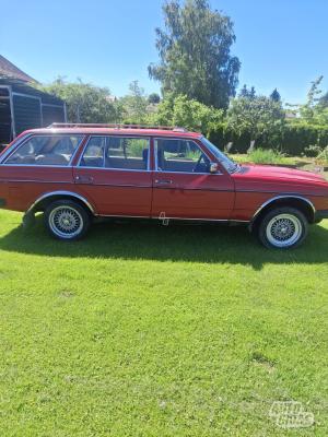 Sarkans Mercedes-Benz W 123 1986 Kauņa, ar dzinēja tilpumu 2.80 L un nobraukumu 480 tūkst. km par 3500 €, foto  vietnē AUTOMOTO.COM.LV