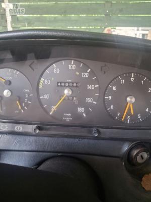Красный Мерседес W 123 1986 в Каунас, объемом двигателя 2.80 л и пробегом 480 тыс. км за 3500 €, фото 3 на AUTOMOTO.COM.LV