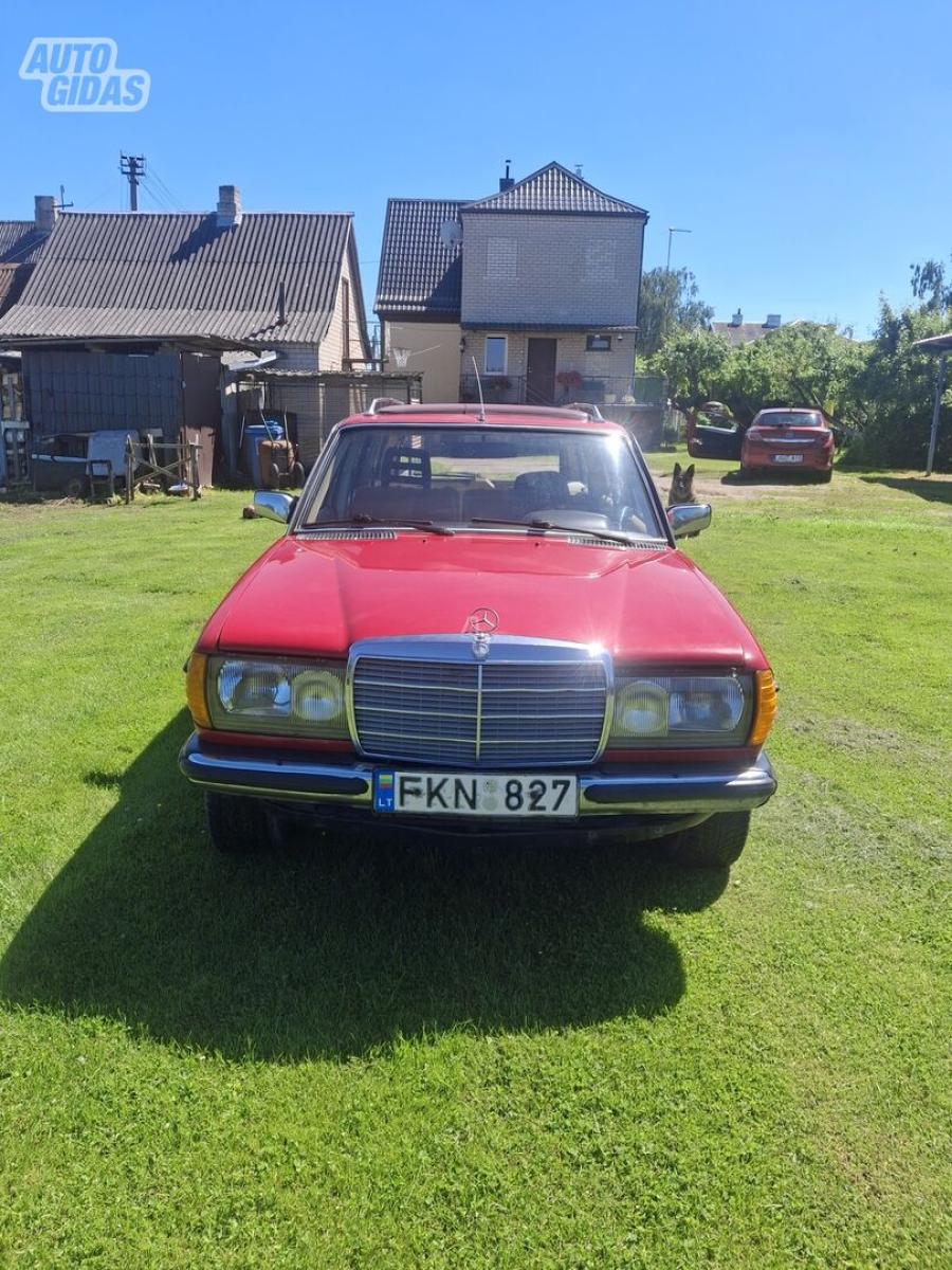 Красный Мерседес W 123 1986 в Каунас, объемом двигателя 2.80 л и пробегом 480 тыс. км за 3500 €, фото 5 на AUTOMOTO.COM.LV