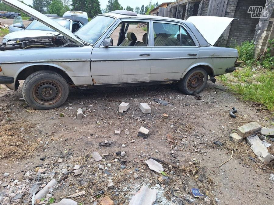 Мерседес W 123 1979 в Плунге, объемом двигателя 2.40 л и пробегом 155 тыс. км за 950 €, фото 1 на AUTOMOTO.COM.LV