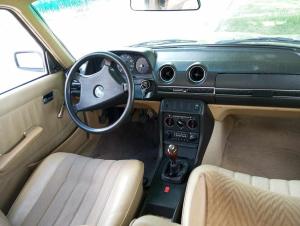 Mercedes-Benz W 123 1981 Druskininkai, ar dzinēja tilpumu 2.00 L un nobraukumu 352 tūkst. km par 8650 €, foto 11 vietnē AUTOMOTO.COM.LV