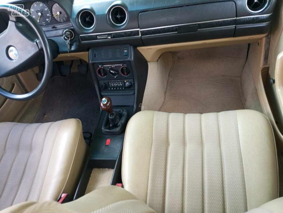 Mercedes-Benz W 123 1981 Druskininkai, ar dzinēja tilpumu 2.00 L un nobraukumu 352 tūkst. km par 8650 €, foto 12 vietnē AUTOMOTO.COM.LV