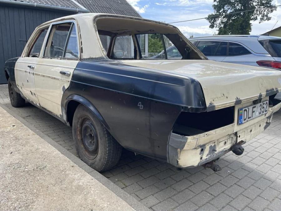 Mercedes-Benz W 123 1982 Raseiniai, ar dzinēja tilpumu 2.00 L un nobraukumu 254 tūkst. km par 2500 €, foto 4 vietnē AUTOMOTO.COM.LV