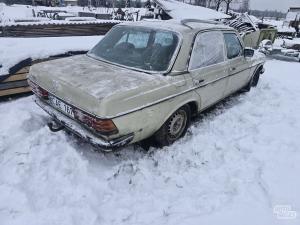 Мерседес W 123 1983 в Паневежис, объемом двигателя 3.00 л и пробегом 300 тыс. км за 850 €, фото 2 на AUTOMOTO.COM.LV