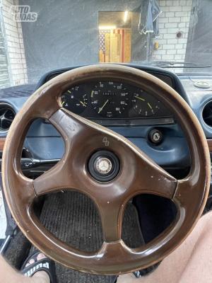 Белый Мерседес W 123 1984 в Вильнюс, объемом двигателя 3.00 л и пробегом 349 тыс. км за 1777 €, фото 16 на AUTOMOTO.COM.LV