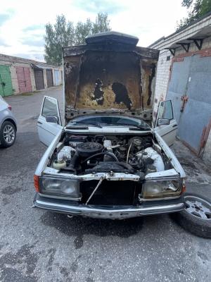 Белый Мерседес W 123 1984 в Вильнюс, объемом двигателя 3.00 л и пробегом 349 тыс. км за 1777 €, фото 22 на AUTOMOTO.COM.LV