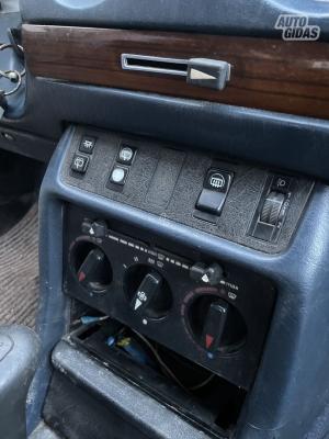 Белый Мерседес W 123 1984 в Вильнюс, объемом двигателя 3.00 л и пробегом 349 тыс. км за 1777 €, фото 32 на AUTOMOTO.COM.LV