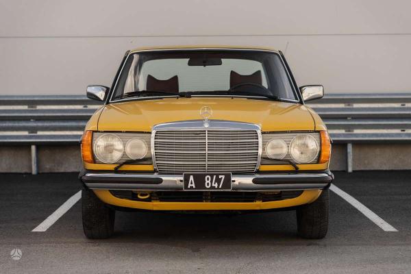 Dzeltens Mercedes-Benz W 123 1979 Tallina, ar dzinēja tilpumu 3.00 L un nobraukumu 261 tūkst. km par 14500 €, foto 3 vietnē AUTOMOTO.COM.LV