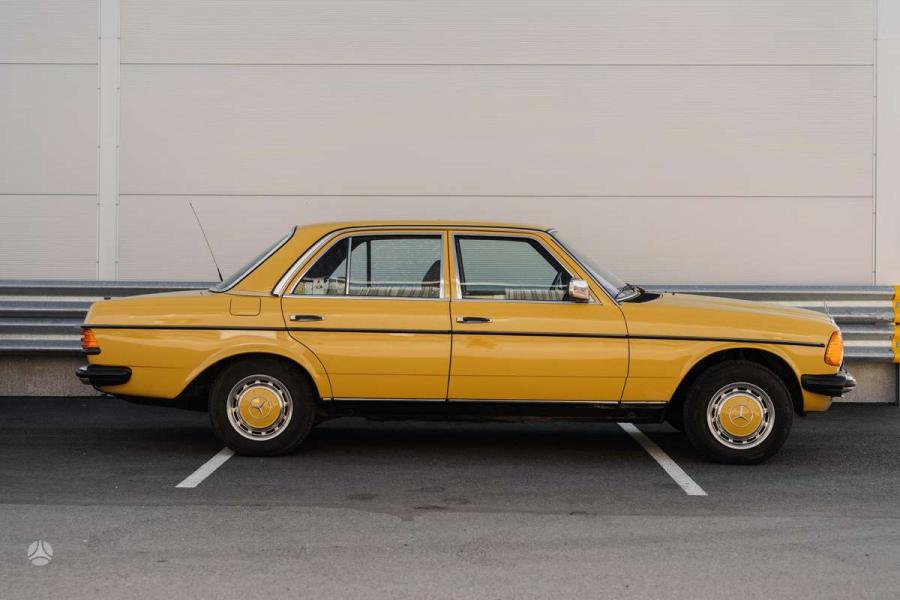 Yellow Mercedes-Benz W 123 1979 in Tallinn, with an engine capacity of 3.00 L and mileage of 261 thousand km for 14500 €, photo 5 on AUTOMOTO.COM.LV