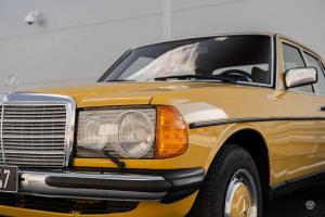 Yellow Mercedes-Benz W 123 1979 in Tallinn, with an engine capacity of 3.00 L and mileage of 261 thousand km for 14500 €, photo 10 on AUTOMOTO.COM.LV