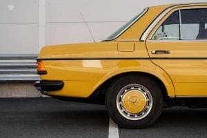 Yellow Mercedes-Benz W 123 1979 in Tallinn, with an engine capacity of 3.00 L and mileage of 261 thousand km for 14500 €, photo 12 on AUTOMOTO.COM.LV