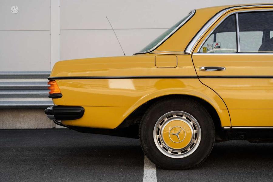 Yellow Mercedes-Benz W 123 1979 in Tallinn, with an engine capacity of 3.00 L and mileage of 261 thousand km for 14500 €, photo 12 on AUTOMOTO.COM.LV