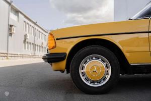 Yellow Mercedes-Benz W 123 1979 in Tallinn, with an engine capacity of 3.00 L and mileage of 261 thousand km for 14500 €, photo 13 on AUTOMOTO.COM.LV