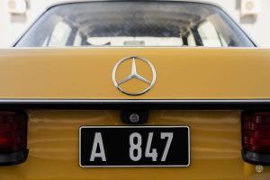 Yellow Mercedes-Benz W 123 1979 in Tallinn, with an engine capacity of 3.00 L and mileage of 261 thousand km for 14500 €, photo 16 on AUTOMOTO.COM.LV