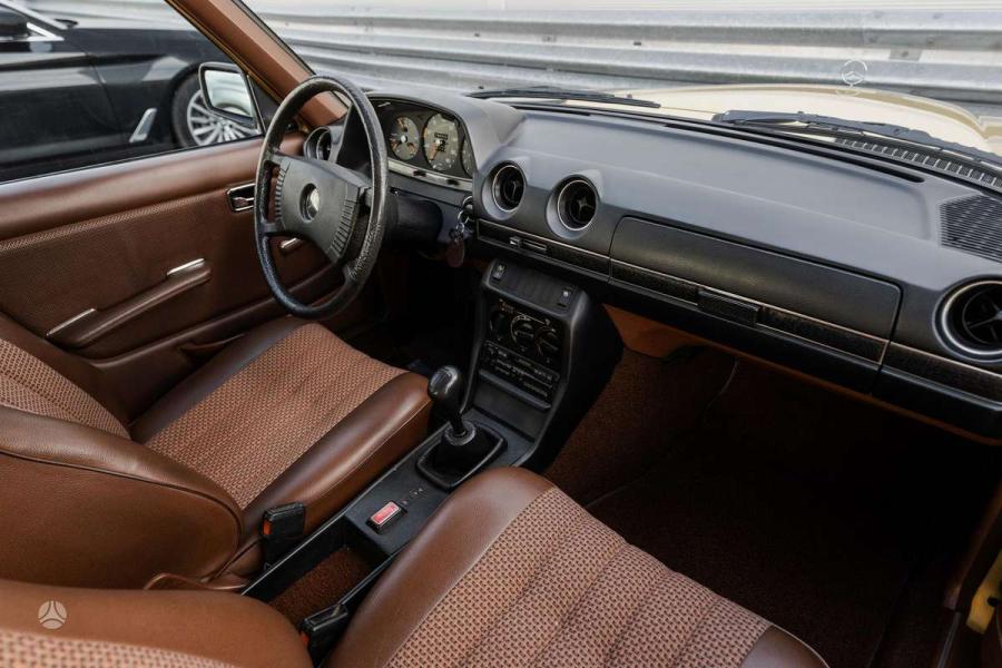 Yellow Mercedes-Benz W 123 1979 in Tallinn, with an engine capacity of 3.00 L and mileage of 261 thousand km for 14500 €, photo 24 on AUTOMOTO.COM.LV