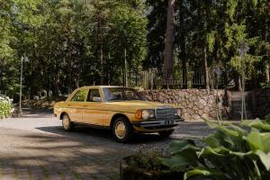 Yellow Mercedes-Benz W 123 1979 in Tallinn, with an engine capacity of 3.00 L and mileage of 261 thousand km for 14500 €, photo 42 on AUTOMOTO.COM.LV