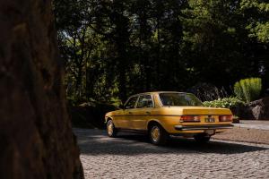 Yellow Mercedes-Benz W 123 1979 in Tallinn, with an engine capacity of 3.00 L and mileage of 261 thousand km for 14500 €, photo 43 on AUTOMOTO.COM.LV