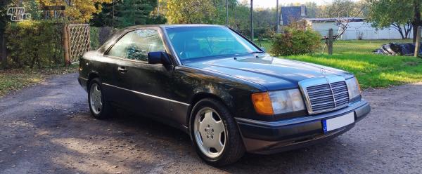 Black Mercedes-Benz W 124 1986 in Panevezys, with an engine capacity of 3.00 L and mileage of 300 thousand km for 4000 €, photo 5 on AUTOMOTO.COM.LV