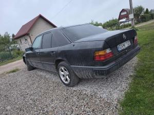 Черный Мерседес W 124 1986 в Паневежис, объемом двигателя 2.30 л и пробегом 238 тыс. км за 1750 €, фото 11 на AUTOMOTO.COM.LV
