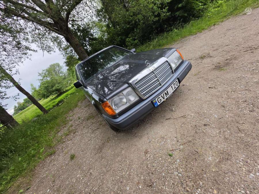 Черный Мерседес W 124 1986 в Паневежис, объемом двигателя 2.30 л и пробегом 238 тыс. км за 1750 €, фото 15 на AUTOMOTO.COM.LV