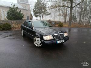 Melns Mercedes-Benz W 124 1989 Šauļi, ar dzinēja tilpumu 2.50 L un nobraukumu 347 tūkst. km par 4100 €, foto  vietnē AUTOMOTO.COM.LV