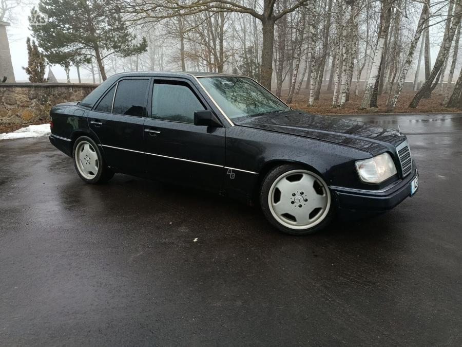 Черный Мерседес W 124 1989 в Шяуляй, объемом двигателя 2.50 л и пробегом 347 тыс. км за 4100 €, фото 3 на AUTOMOTO.COM.LV