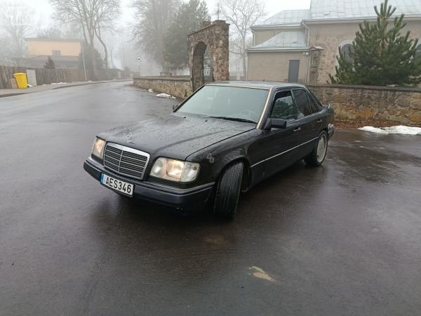 Черный Мерседес W 124 1989 в Шяуляй, объемом двигателя 2.50 л и пробегом 347 тыс. км за 4100 €, фото 5 на AUTOMOTO.COM.LV