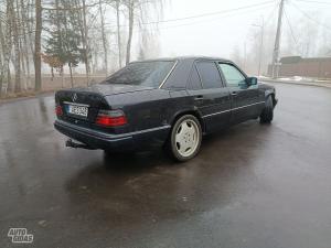 Черный Мерседес W 124 1989 в Шяуляй, объемом двигателя 2.50 л и пробегом 347 тыс. км за 4100 €, фото 7 на AUTOMOTO.COM.LV