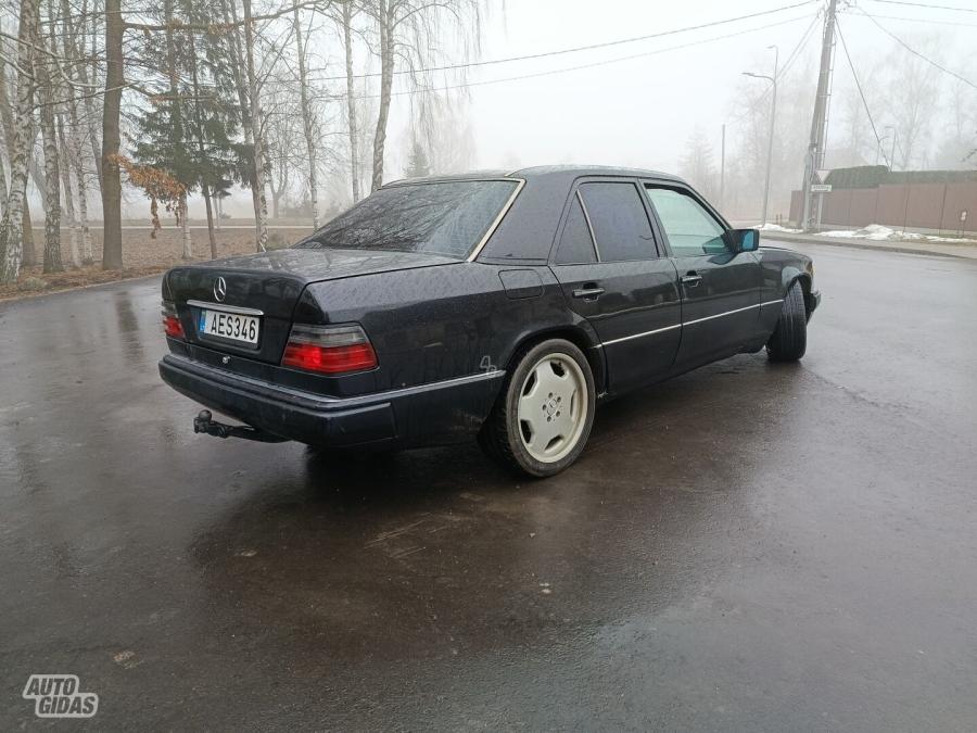Черный Мерседес W 124 1989 в Шяуляй, объемом двигателя 2.50 л и пробегом 347 тыс. км за 4100 €, фото 7 на AUTOMOTO.COM.LV
