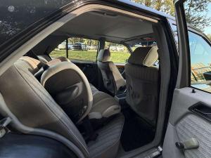 Black Mercedes-Benz W 124 1990 in Vilnius, with an engine capacity of 2.30 L and mileage of 251 thousand km for 5500 €, photo 12 on AUTOMOTO.COM.LV