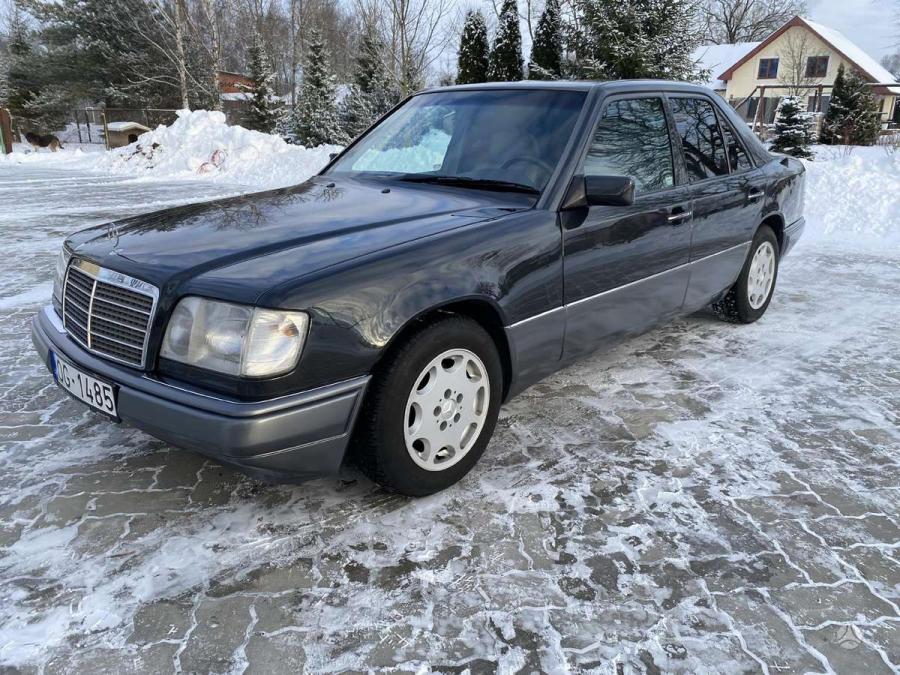 Черный Мерседес W 124 1995 в Ионишкис, объемом двигателя 2.80 л и пробегом 249 тыс. км за 9100 €, фото 1 на AUTOMOTO.COM.LV