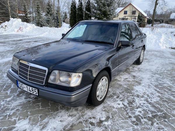 Melns Mercedes-Benz W 124 1995 Joniškis, ar dzinēja tilpumu 2.80 L un nobraukumu 249 tūkst. km par 9100 €, foto 2 vietnē AUTOMOTO.COM.LV