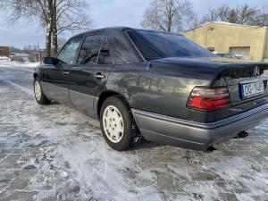 Черный Мерседес W 124 1995 в Ионишкис, объемом двигателя 2.80 л и пробегом 249 тыс. км за 9100 €, фото 4 на AUTOMOTO.COM.LV