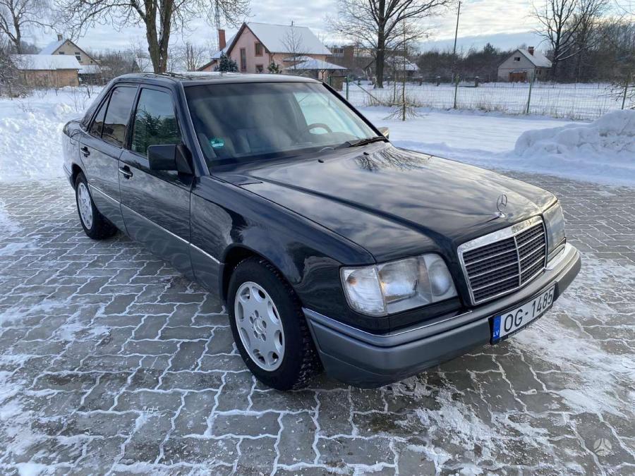 Черный Мерседес W 124 1995 в Ионишкис, объемом двигателя 2.80 л и пробегом 249 тыс. км за 9100 €, фото 9 на AUTOMOTO.COM.LV