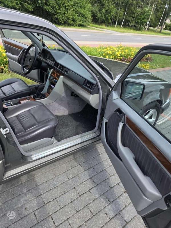 Коричневый Мерседес W 124 1990 в Расейняй, объемом двигателя 2.00 л и пробегом 205 тыс. км за 5999 €, фото 7 на AUTOMOTO.COM.LV