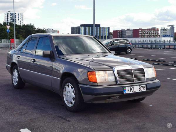 Серый Мерседес W 124 1990 в Вильнюс, объемом двигателя 2.00 л и пробегом 400 тыс. км за 2750 €, фото 1 на AUTOMOTO.COM.LV