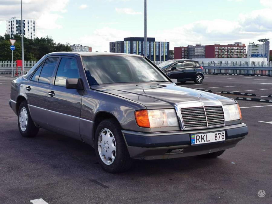 Серый Мерседес W 124 1990 в Вильнюс, объемом двигателя 2.00 л и пробегом 400 тыс. км за 2750 €, фото 1 на AUTOMOTO.COM.LV