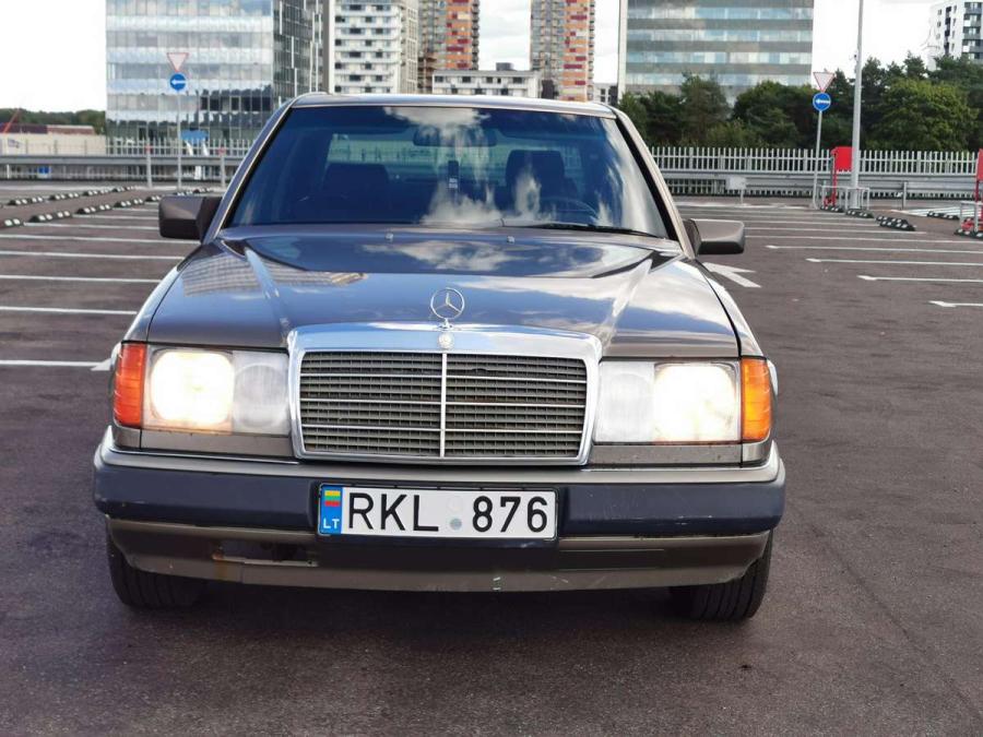 Серый Мерседес W 124 1990 в Вильнюс, объемом двигателя 2.00 л и пробегом 400 тыс. км за 2750 €, фото 6 на AUTOMOTO.COM.LV