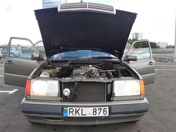 Серый Мерседес W 124 1990 в Вильнюс, объемом двигателя 2.00 л и пробегом 400 тыс. км за 2750 €, фото 7 на AUTOMOTO.COM.LV