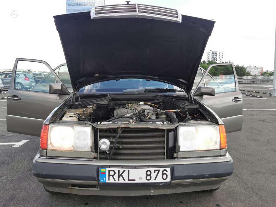 Серый Мерседес W 124 1990 в Вильнюс, объемом двигателя 2.00 л и пробегом 400 тыс. км за 2750 €, фото 8 на AUTOMOTO.COM.LV