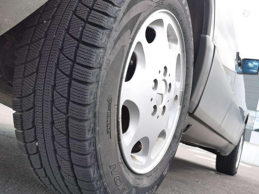 Серый Мерседес W 124 1990 в Вильнюс, объемом двигателя 2.00 л и пробегом 400 тыс. км за 2750 €, фото 12 на AUTOMOTO.COM.LV