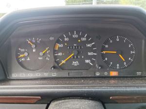 Серый Мерседес W 124 1990 в Вильнюс, объемом двигателя 2.00 л и пробегом 400 тыс. км за 2750 €, фото 21 на AUTOMOTO.COM.LV