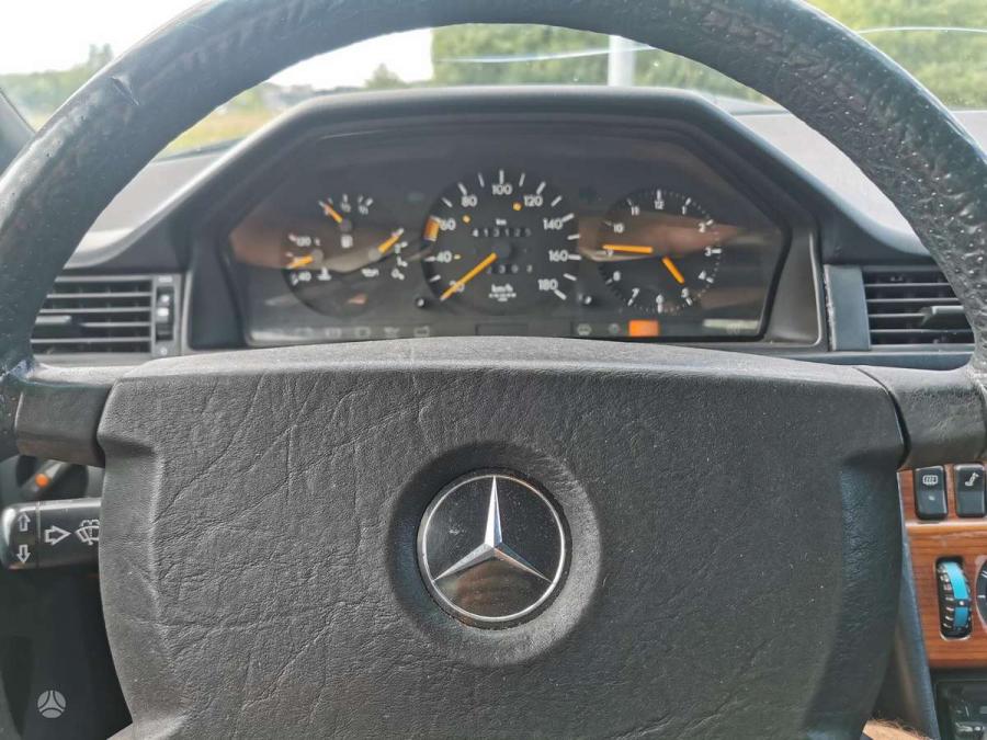 Серый Мерседес W 124 1990 в Вильнюс, объемом двигателя 2.00 л и пробегом 400 тыс. км за 2750 €, фото 22 на AUTOMOTO.COM.LV