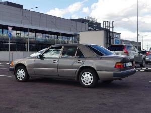 Серый Мерседес W 124 1990 в Вильнюс, объемом двигателя 2.00 л и пробегом 400 тыс. км за 2750 €, фото 31 на AUTOMOTO.COM.LV